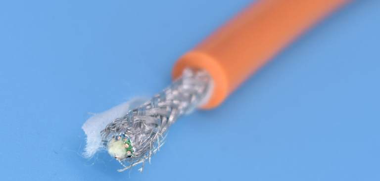 Shielded servo cable - HUADONG CABLE GROUP